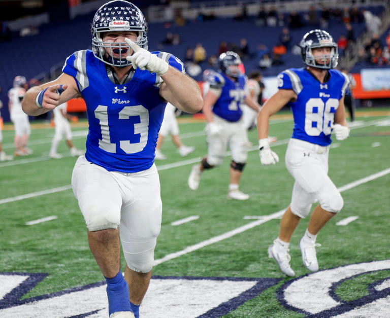 Whitesboro celebrates century of football with 3rd straight Class A ...