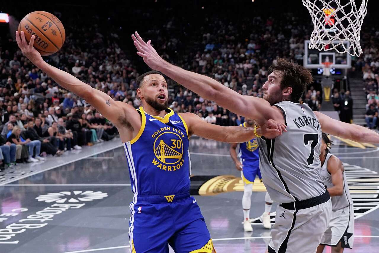 Steph Curry's 49 points lead Warriors to wild 109-108 win over ...