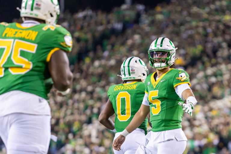 No. 8 Oregon Ducks handle Minnesota Golden Gophers in dominant win ...