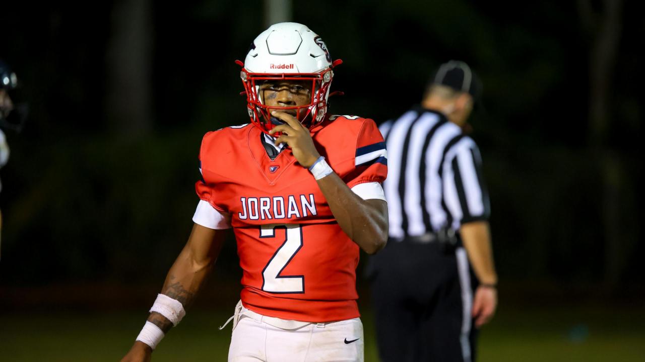 Offensive fumble for touchdown keeps (3) Jordan undefeated, moving past ...