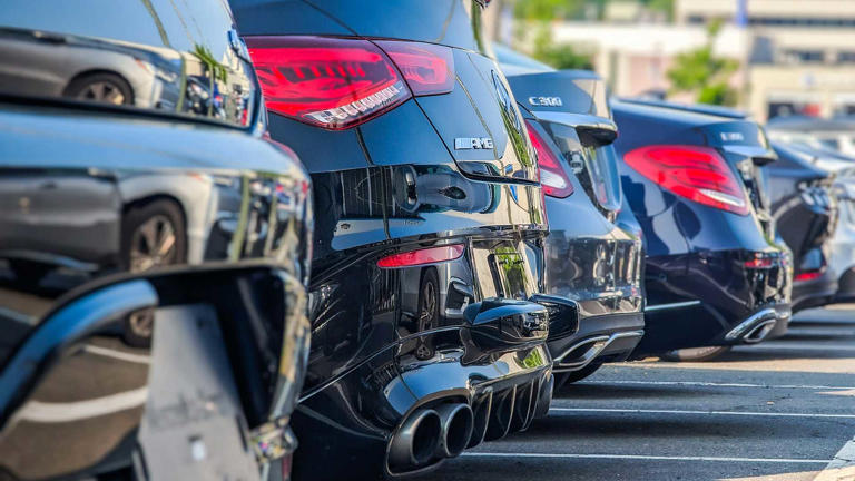 3 sporty cars dealers are desperate to get rid of