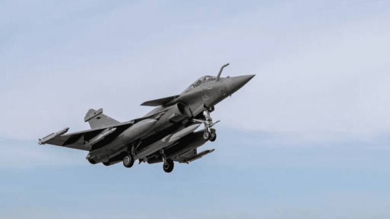 Defense earthquake in Bogotá: Colombia rejects U.S. F-16s, snubs France ...