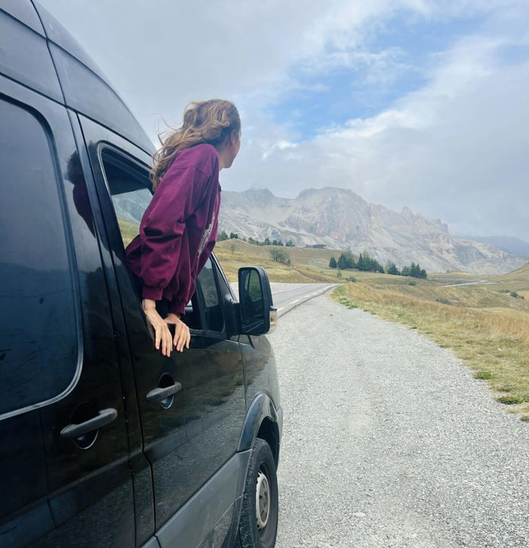 Les phases émotionnelles de la vie en van : du rêve à la réalité