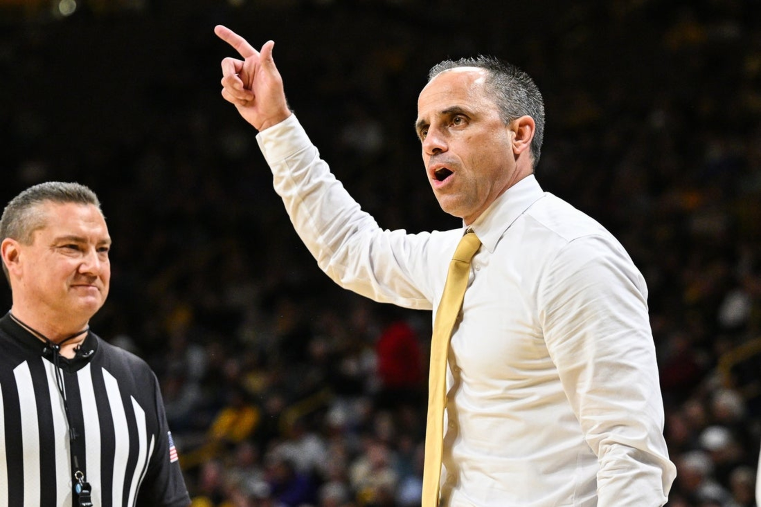 Bennett Stirtz puts up 21 as Iowa takes down Xavier