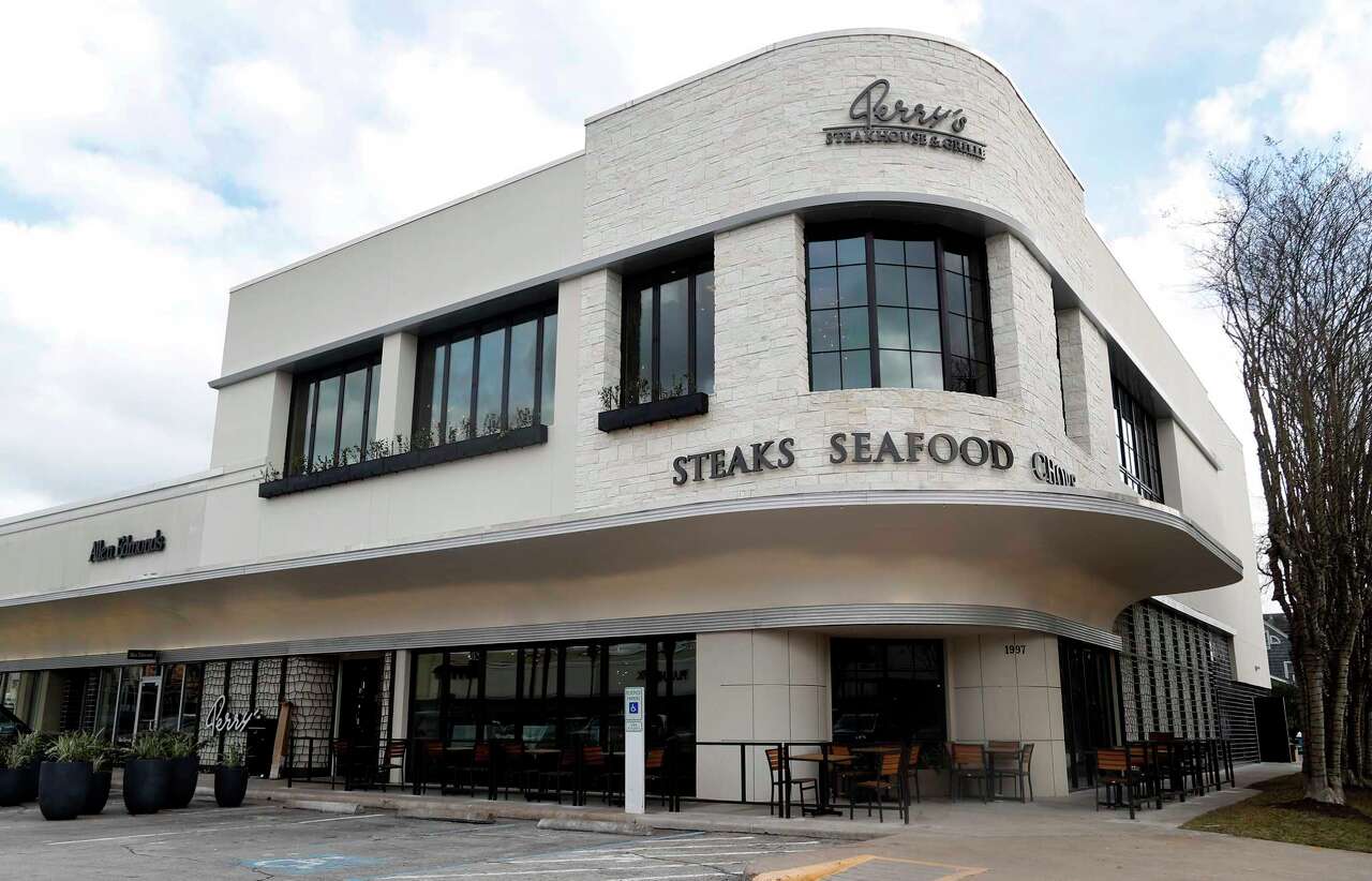 Federal judge finds Perry's Steakhouse violated labor laws