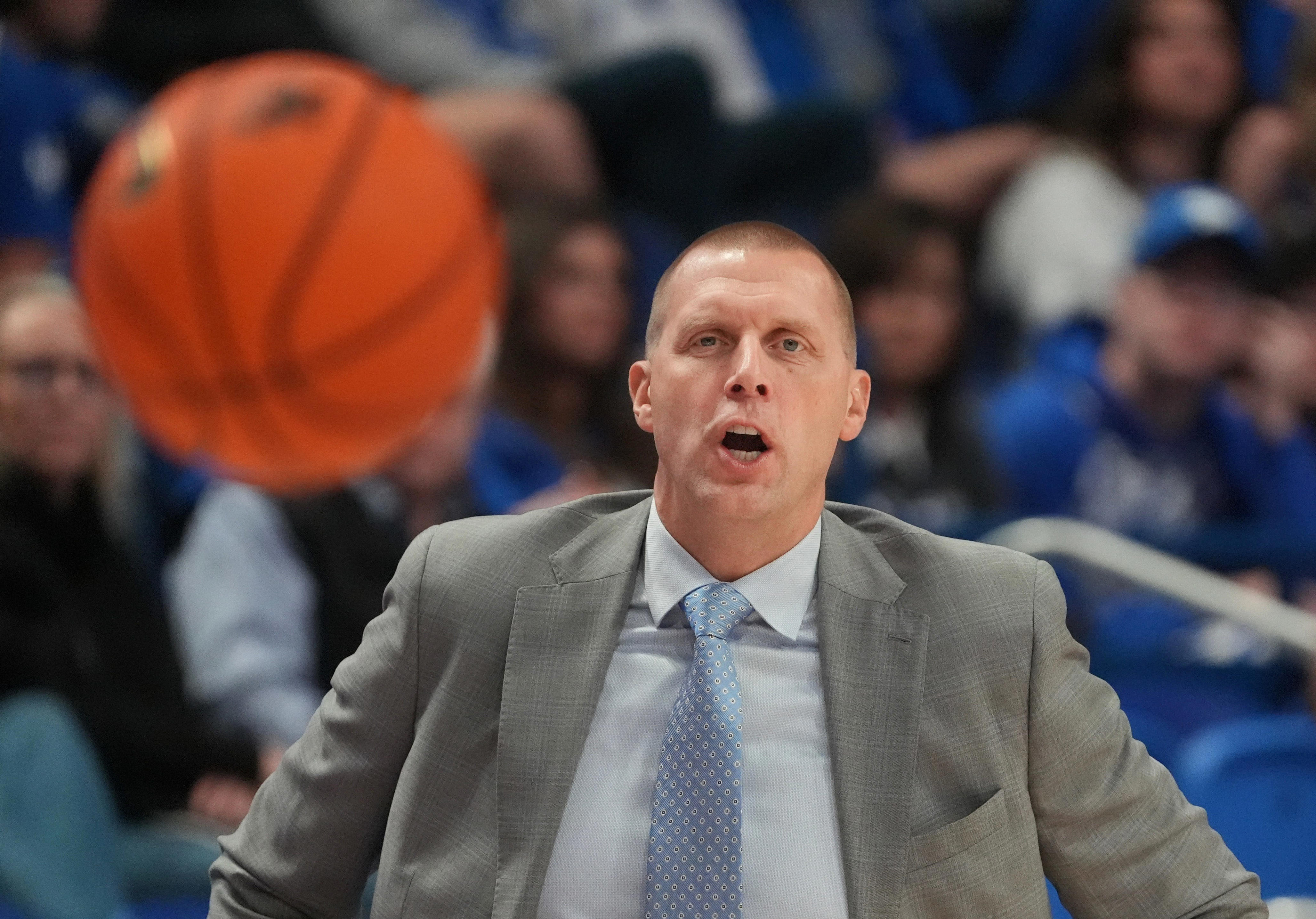 Will Kentucky basketball beat Michigan State today in Champions Classic ...