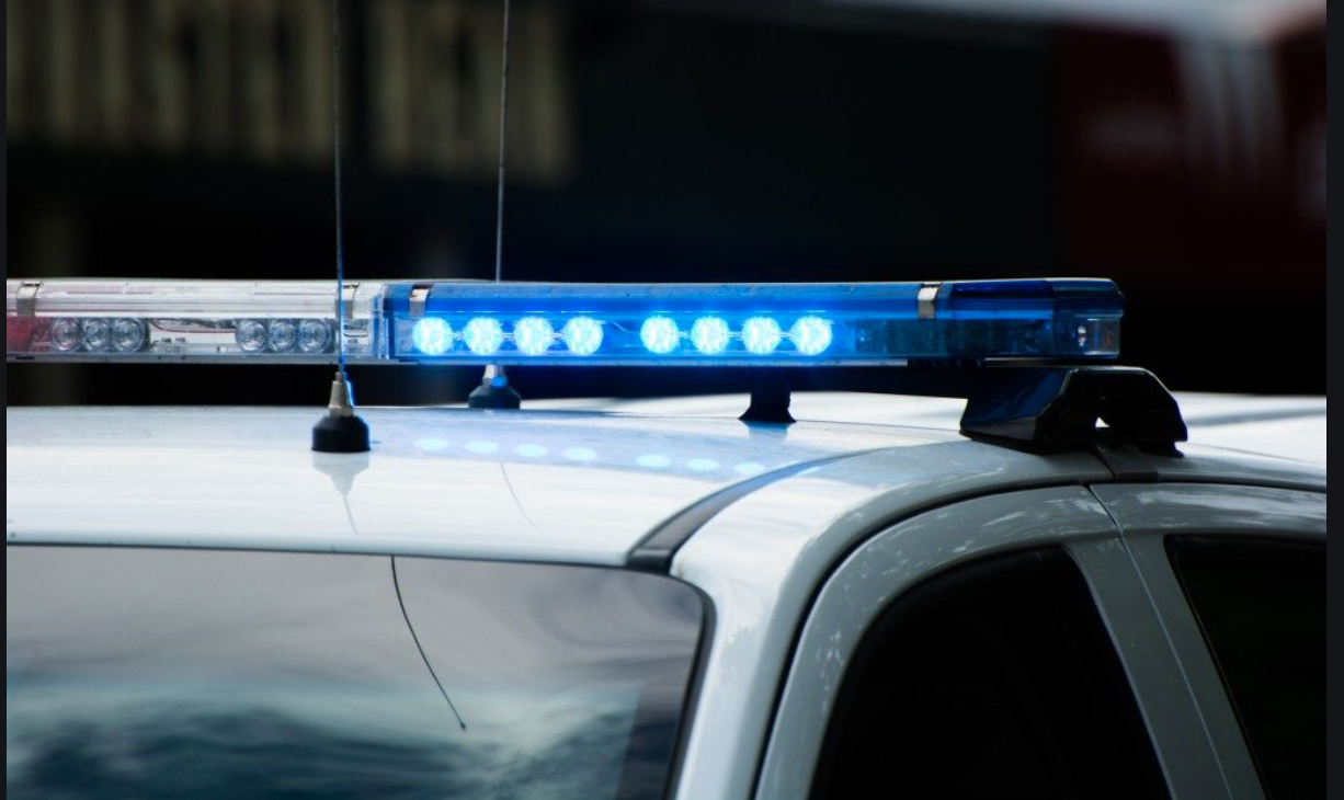 Suspicious package shuts down 405 freeway through Brentwood
