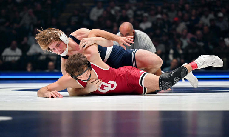 Debuts, techs highlight Penn State wrestling's season-opening victory ...