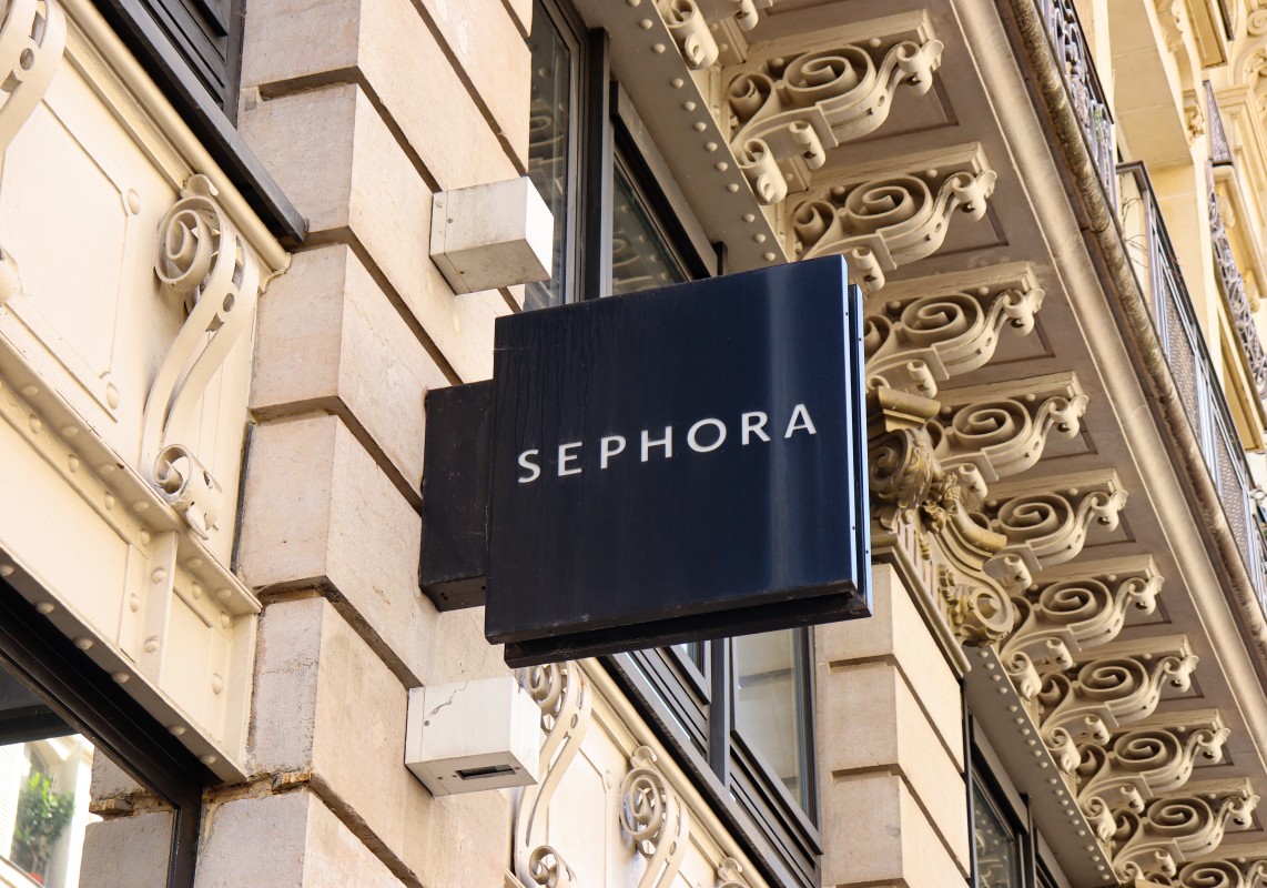 Sephora Is Selling a 'Stunning' Makeup Palette That Delivers a ...