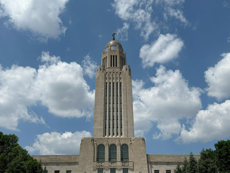 Nebraska treasurer Spellerberg files for candidacy