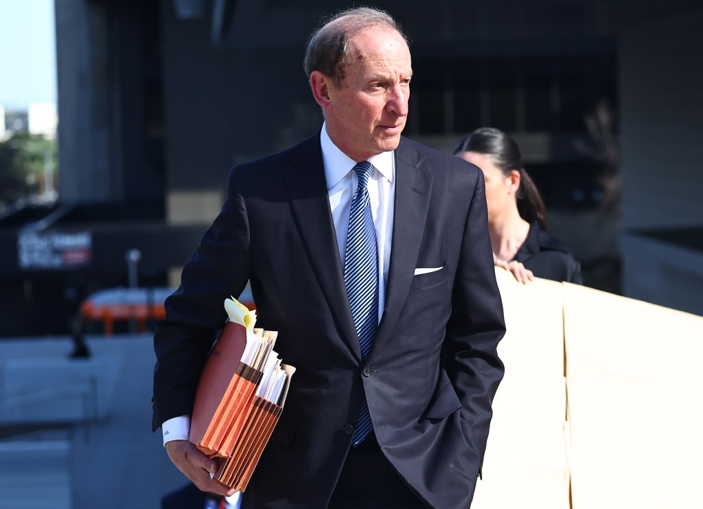 Hunter Biden lawyer Abbe Lowell settles $20 million defamation case ...