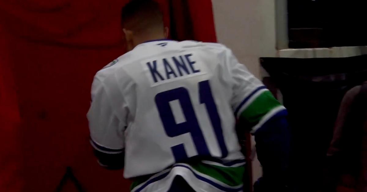 Evander Kane throws fit after taking teammate’s puck to the face