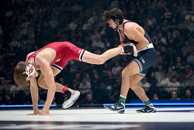 Debuts, techs highlight Penn State wrestling's season-opening victory ...