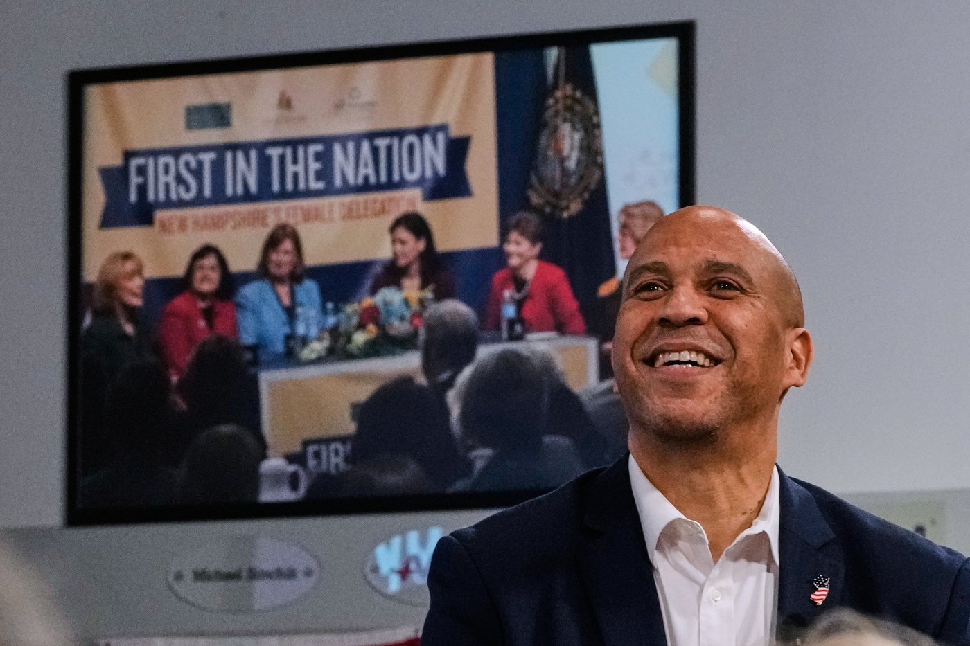 Cory Booker says Dems need to 'get back in the huddle' after blowing a ...