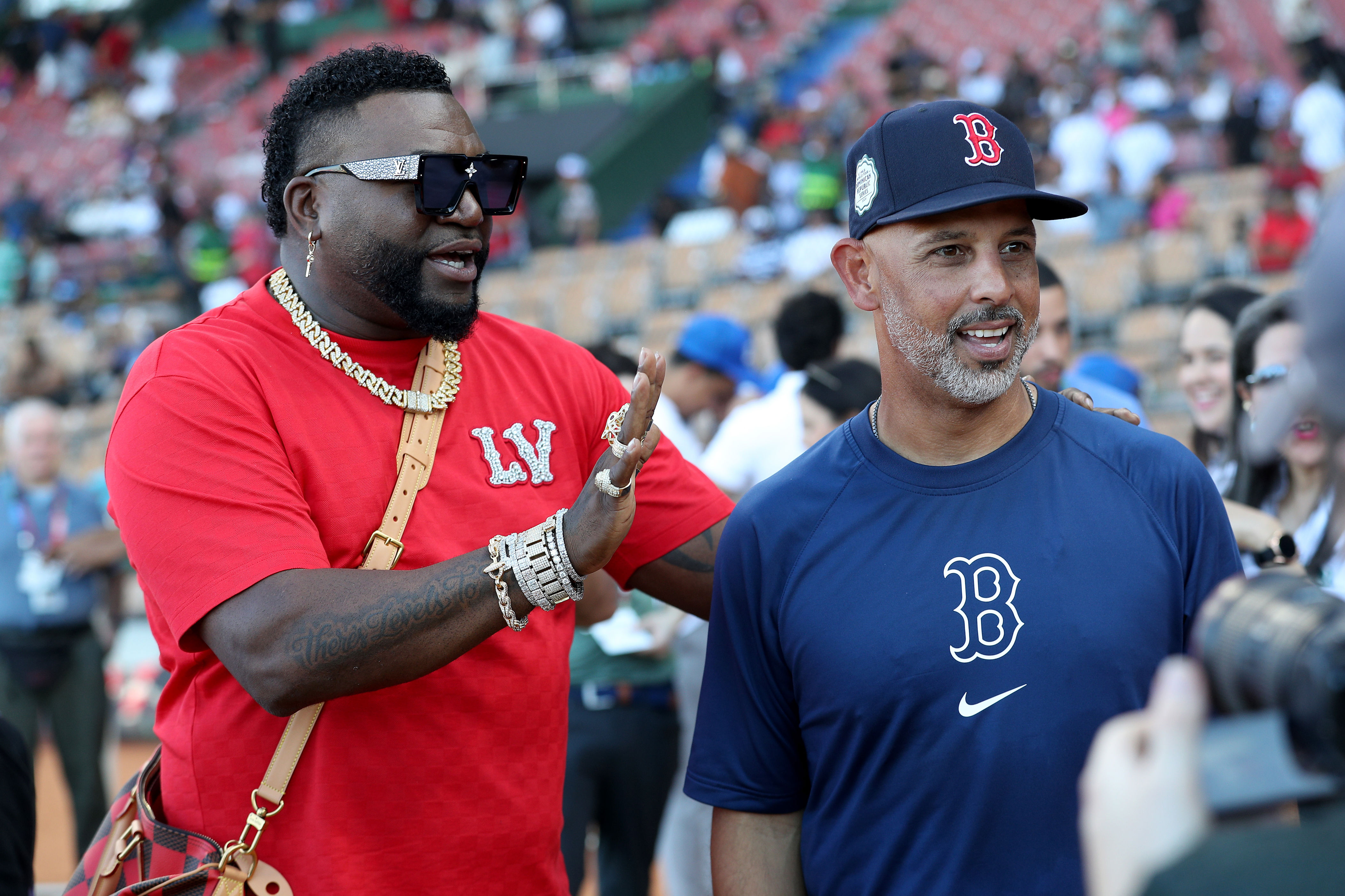 David Ortiz sends message to Alex Bregman ahead of $182M sweepstakes