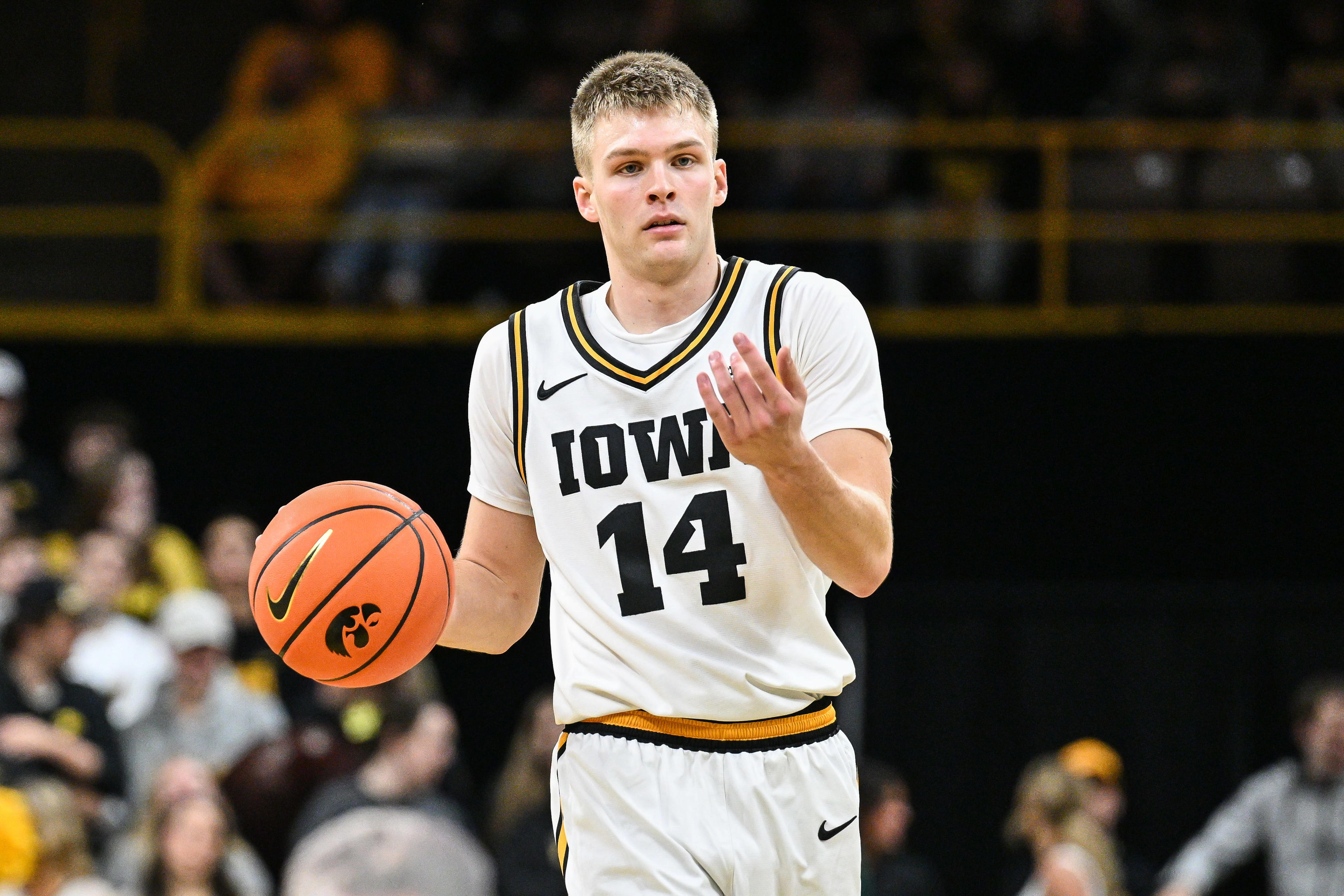 Iowa basketball rolls past Xavier: Final score, analysis, highlights