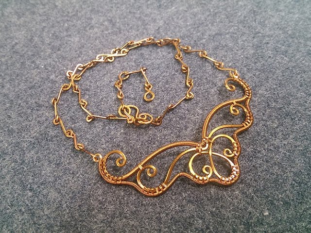 Wire necklace inspired by butterfly wings - How to make wire jewelry 217
