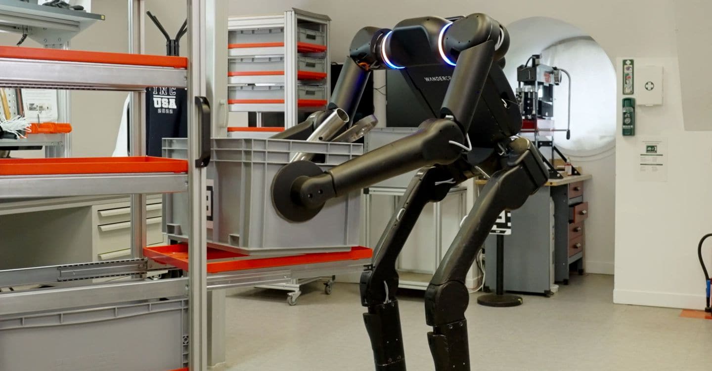 I robot umanoidi entrano nella fabbrica di Benevento di Sapa. Siglato ...