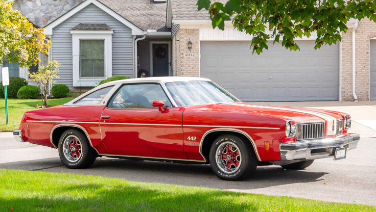 10 Dirt-Cheap American Big Block Cars On The Used Market Today