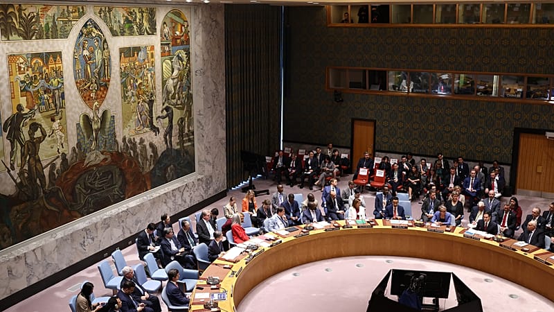 UN Security Council adopts draft resolution extending Yemen sanctions ...