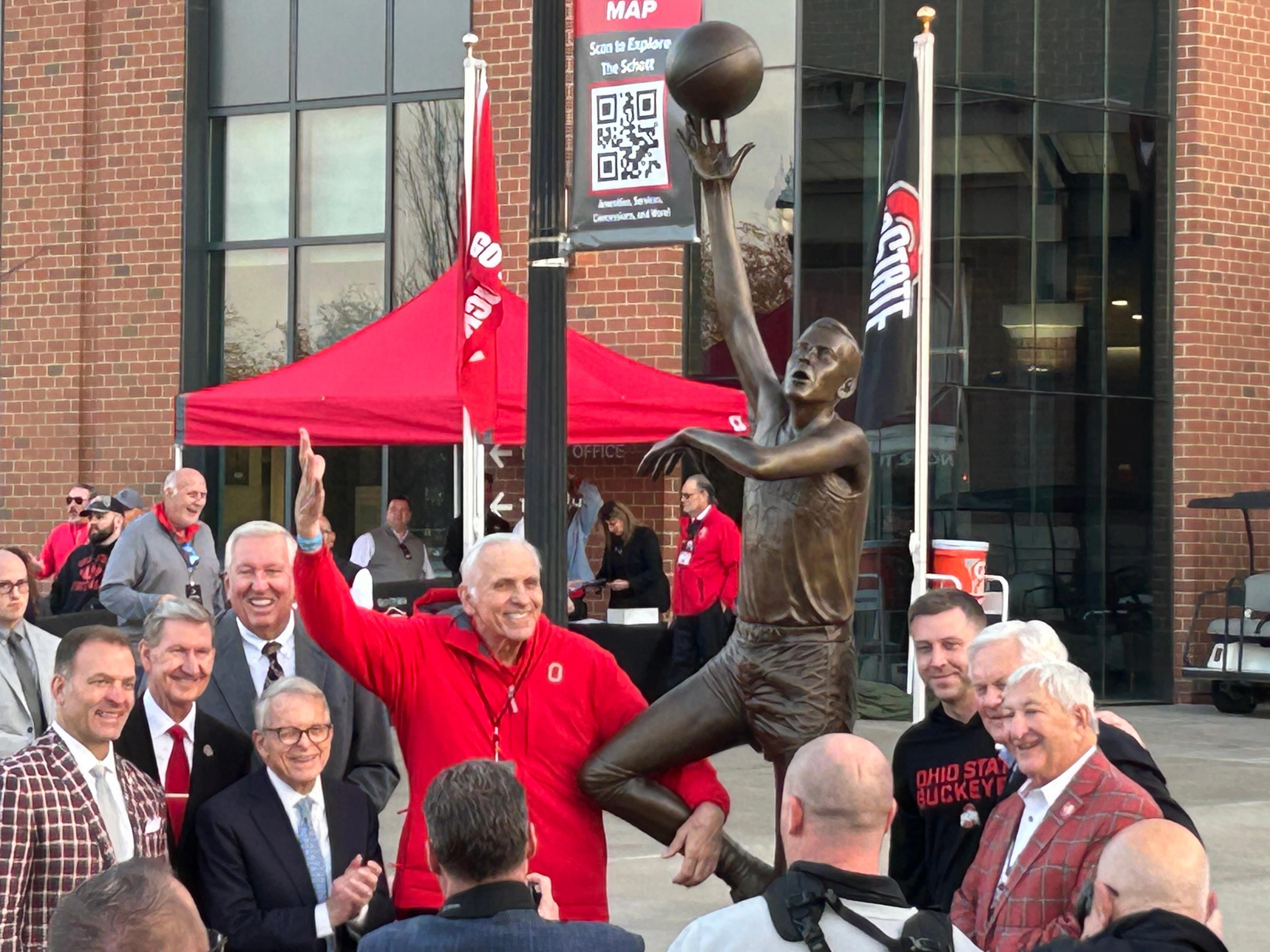 On memorable evening, Ohio State pays tribute to Jerry Lucas with ...