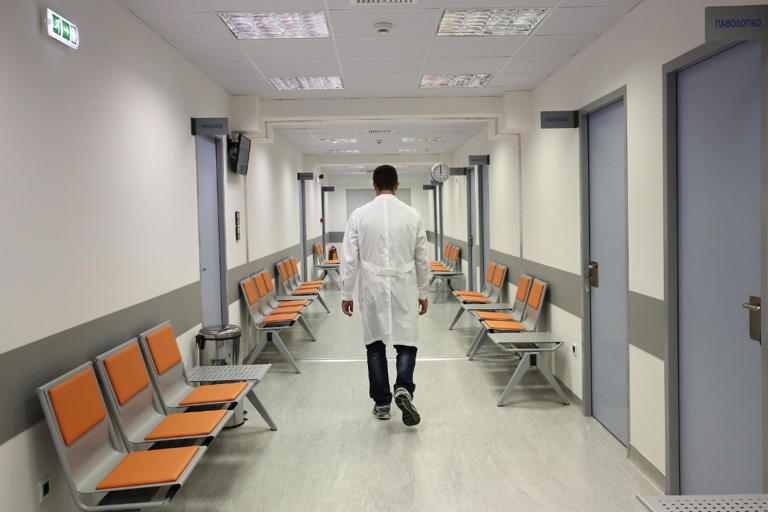 Την επόμενη εβδομάδα η προκήρυξη για 1.000 μόνιμες θέσεις γιατρών στα ...