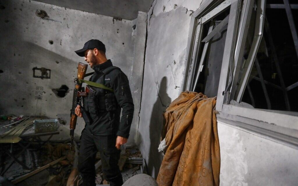 Damascus home hit by Katyusha rockets launched from outskirts of Syria ...