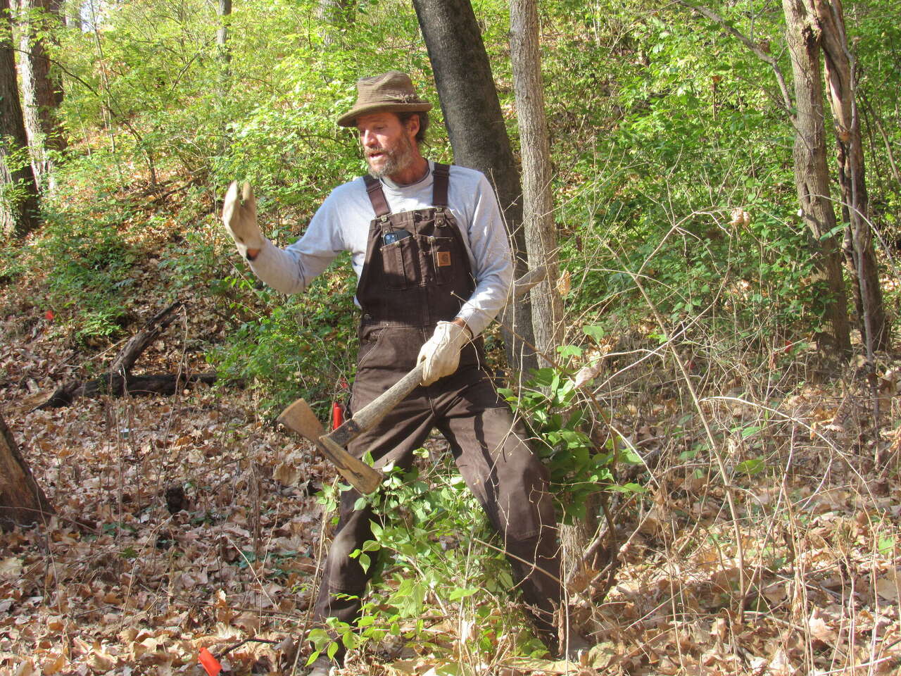 Godfrey volunteers remove invasive plants at LaVista Park Trail