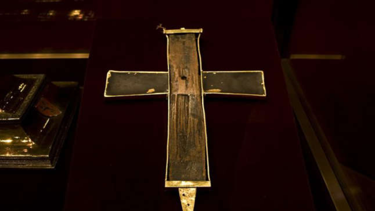 The Lost Relics: 8 Incredible Biblical Items History Has Never Found