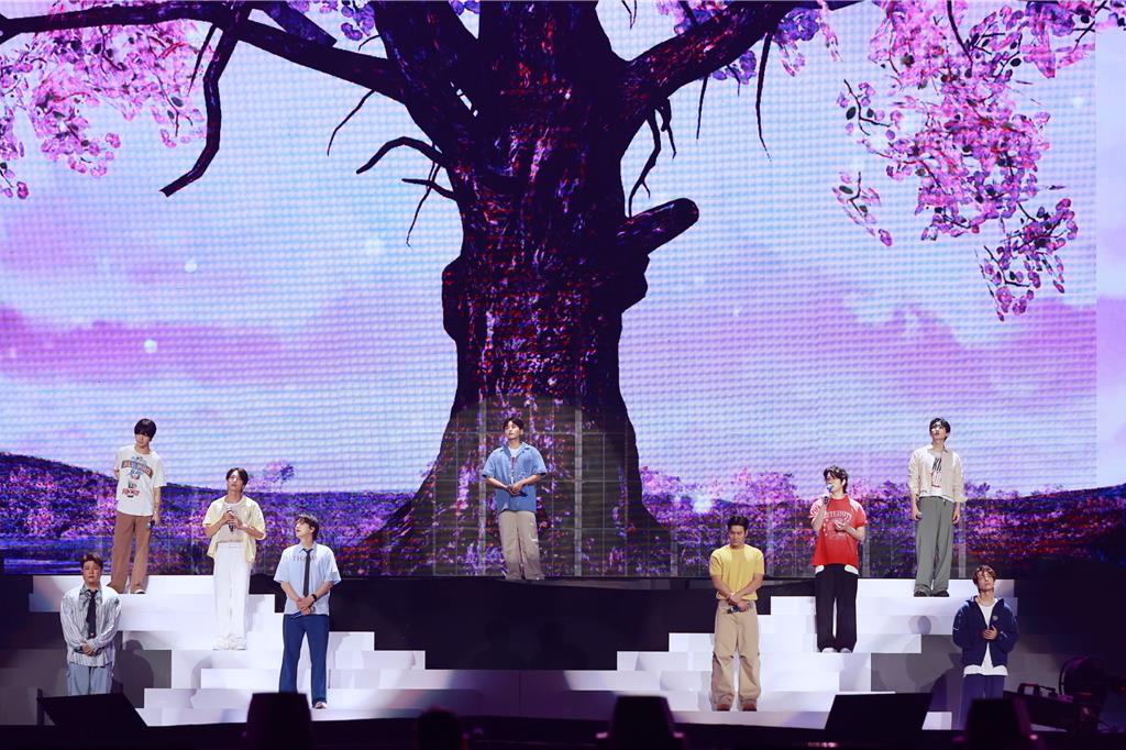 直擊》Super Junior大巨蛋DAY2！3萬人大合唱逼哭東海