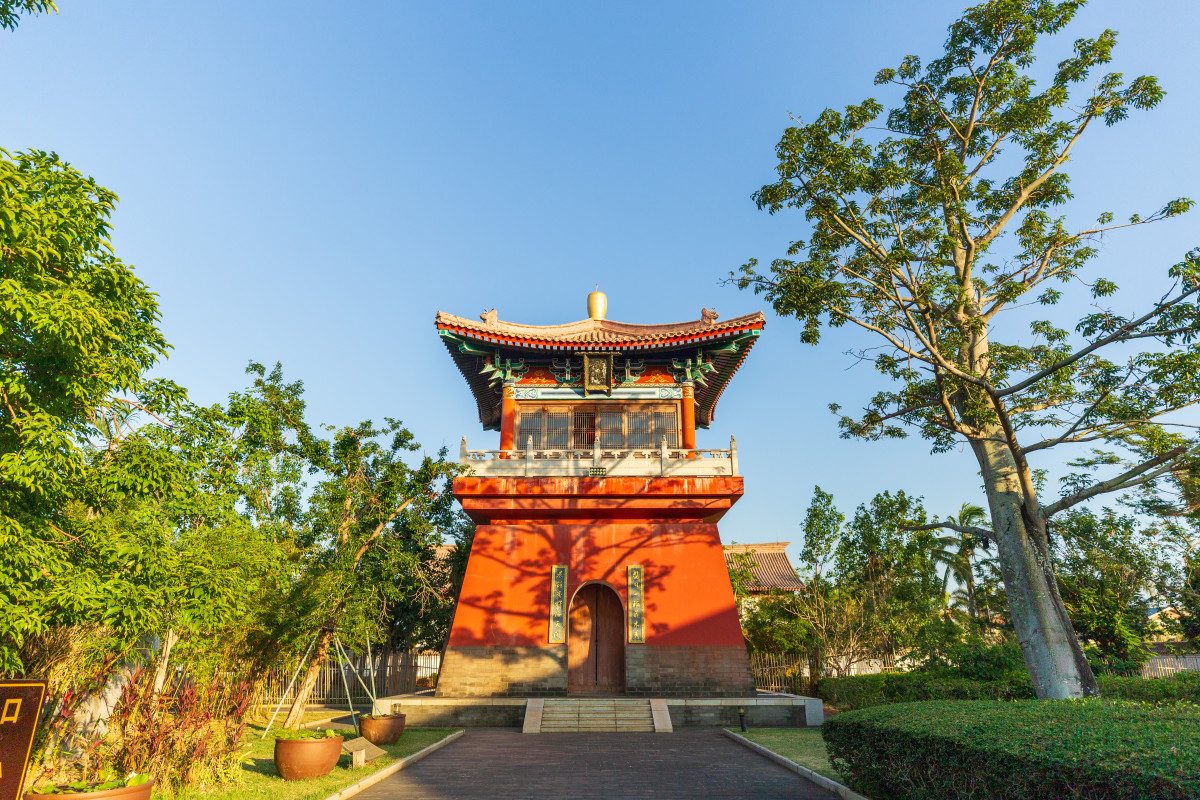 1,500-year-old Chinese temple goes up in flames