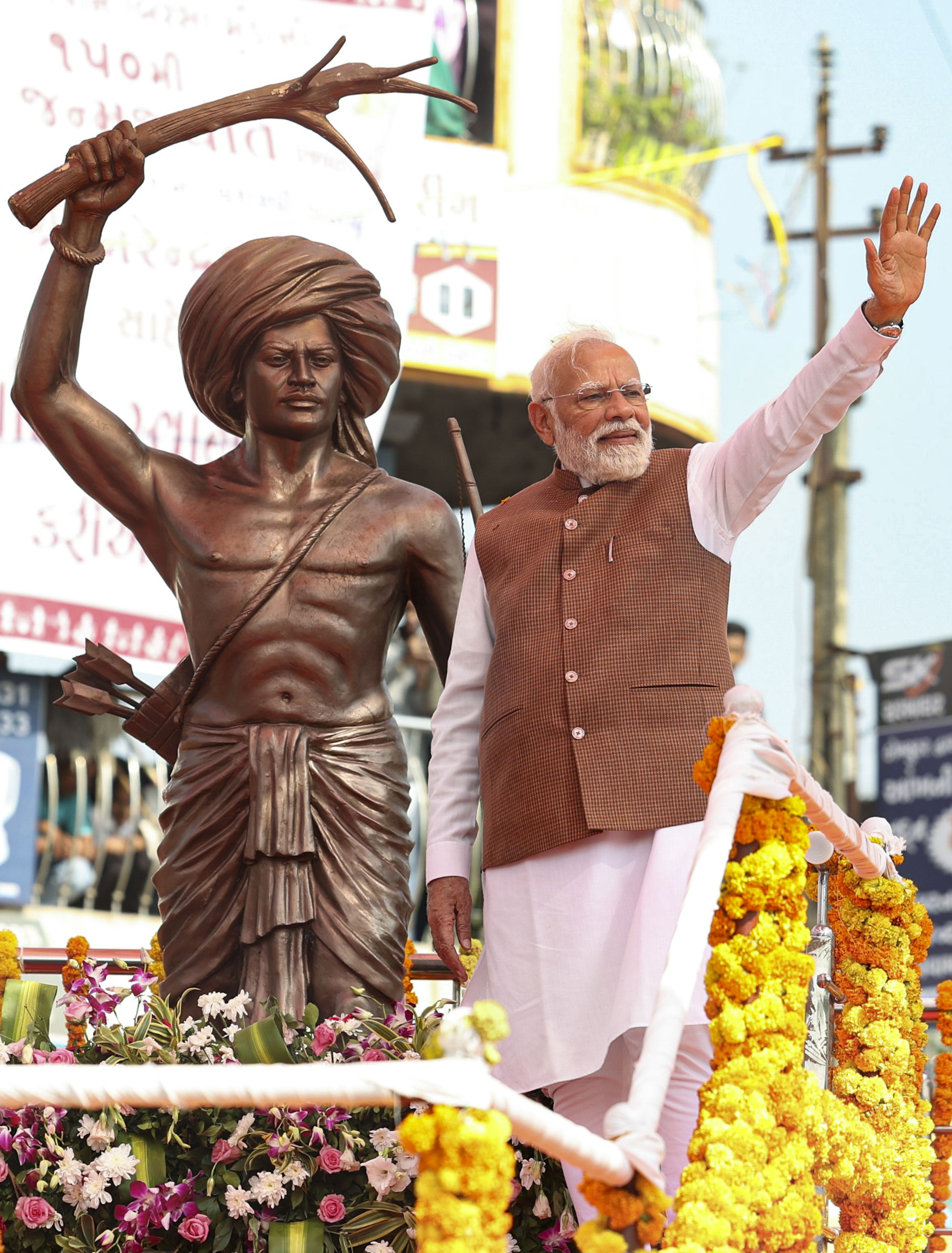PM hails tribal community's contribution to freedom struggle; accuses ...
