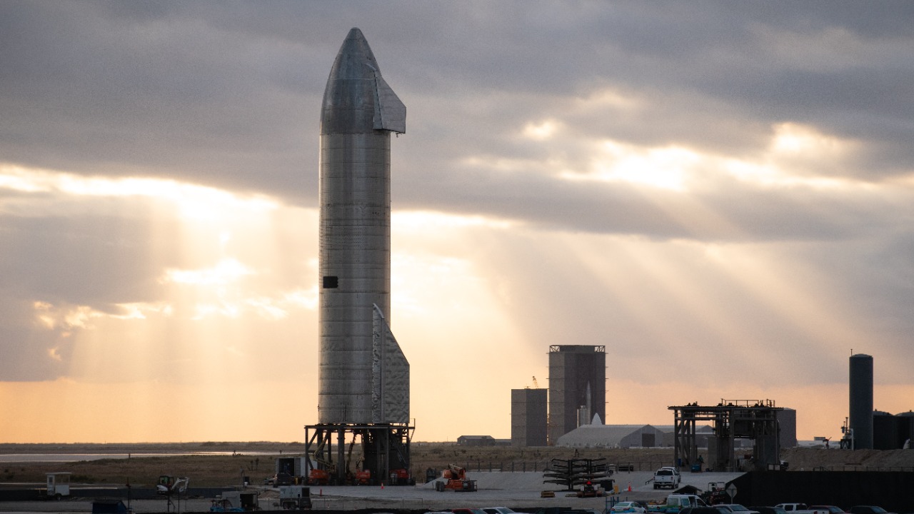 What a simplified Starship plan for the Moon would look like