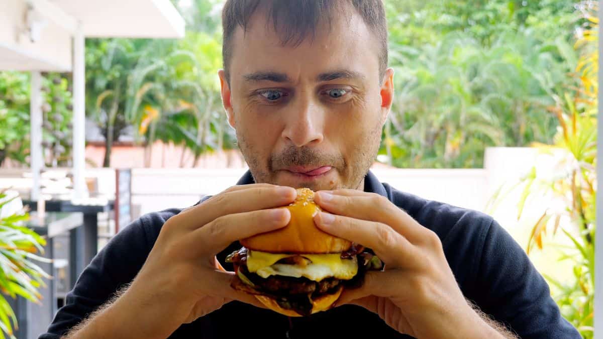 7 foods people mysteriously devour when they’re avoiding literally ...