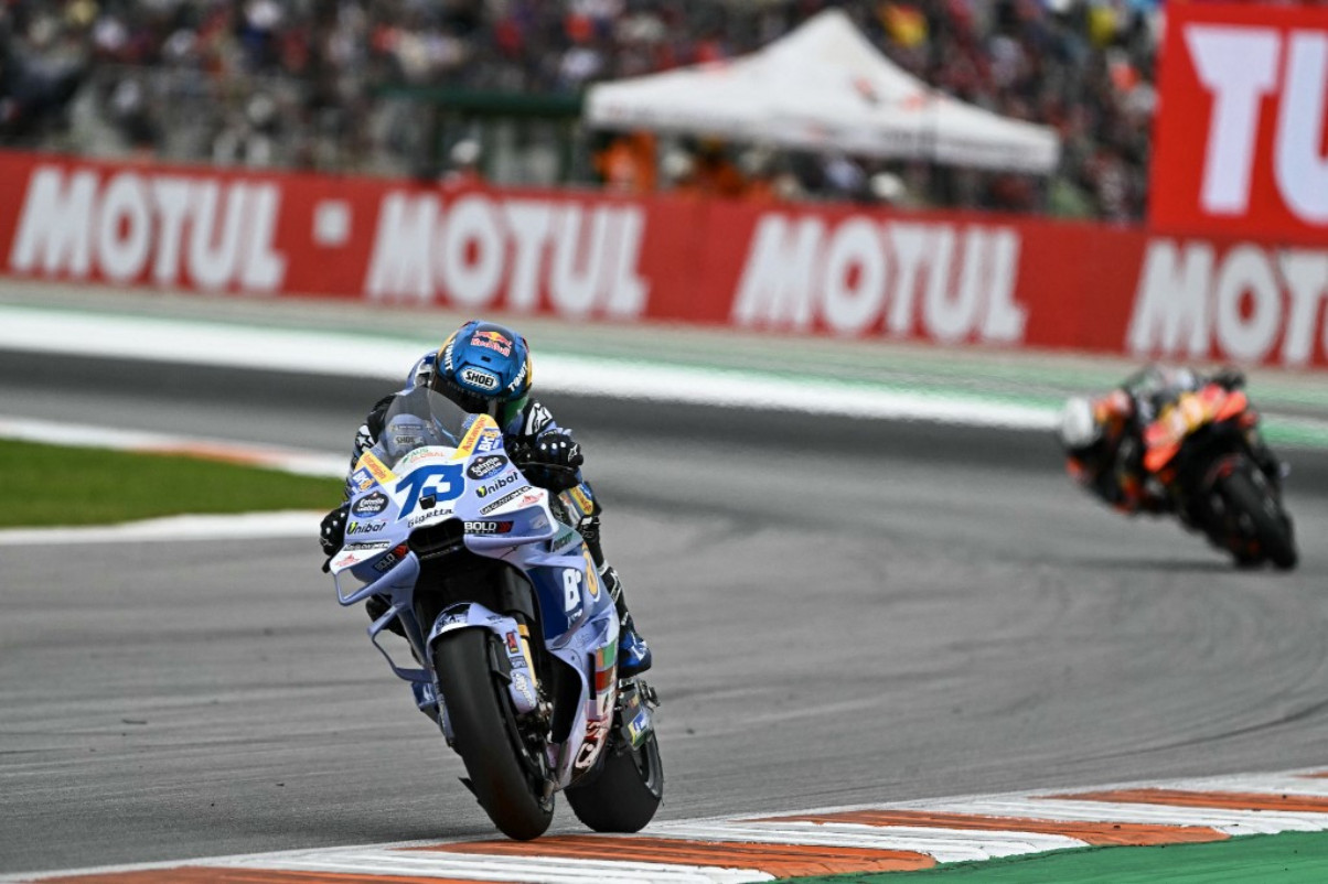 FP1 MotoGP Catalunya 2026: Jorge Martin terjatuh, Alex Marquez langsung ...