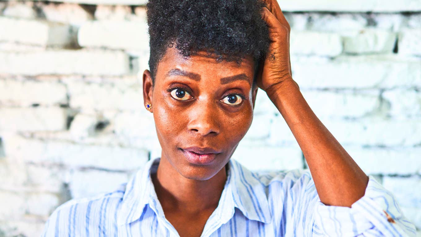 People Who Are Secretly Socially Awkward Casually Drop These 11 Subtle ...