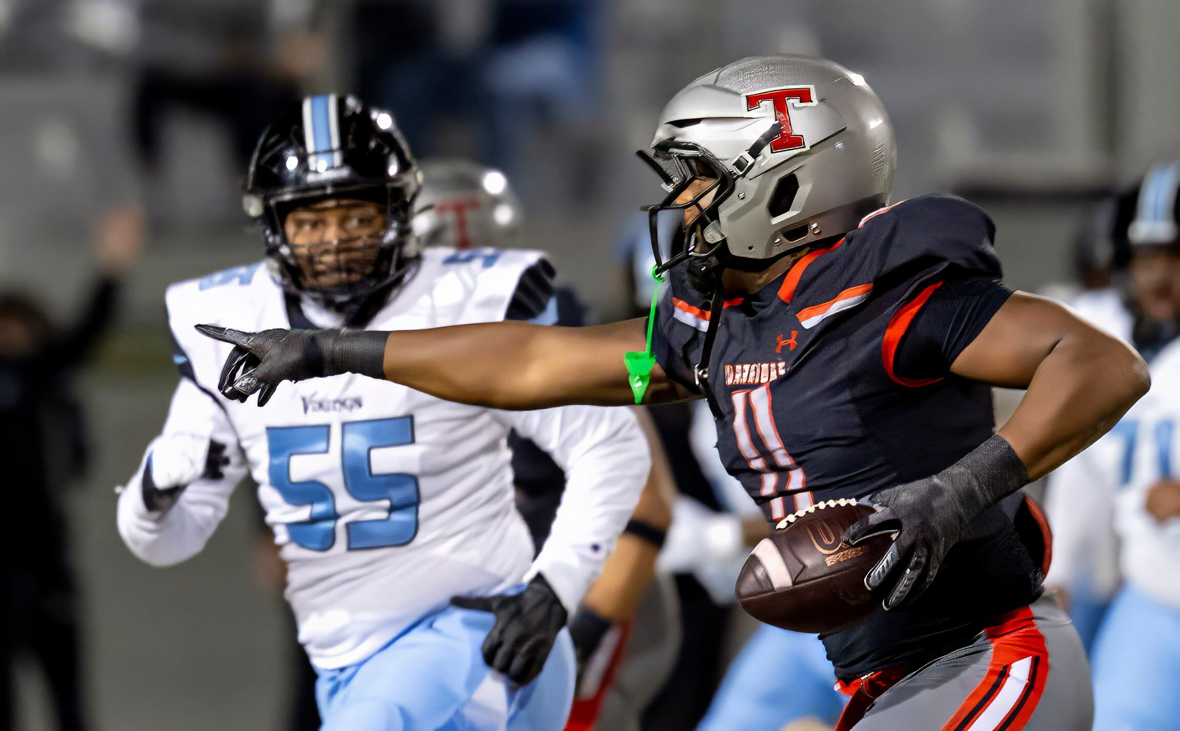 2-minute drill: What we learned from Round 2 of 2025 HS football playoffs