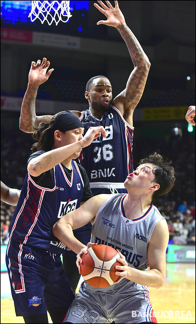 [BK포토화보] 부산 KCC VS 울산 현대모비스 경기모습