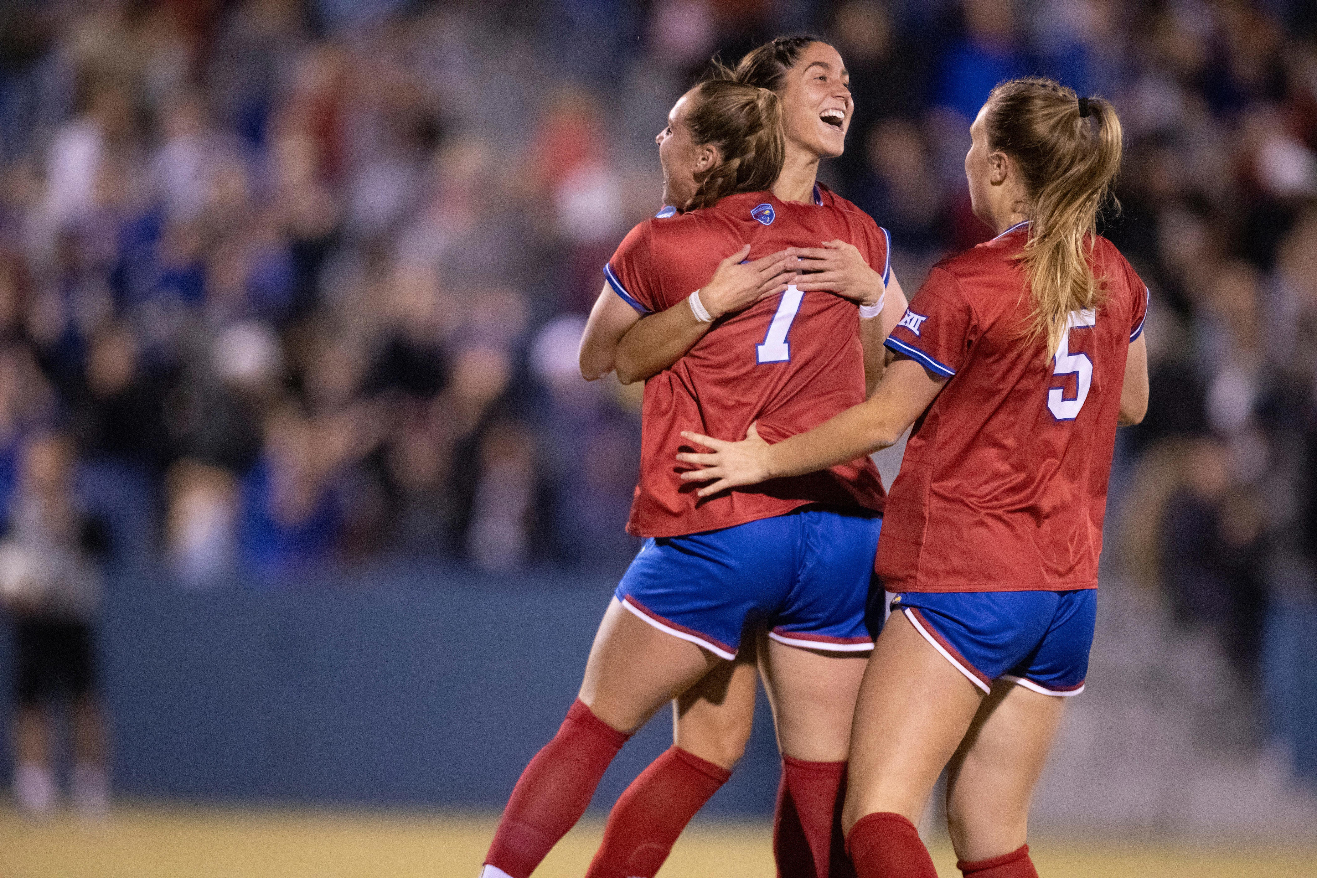 Women's soccer scores, live updates as 2025 NCAA tournament first round ...