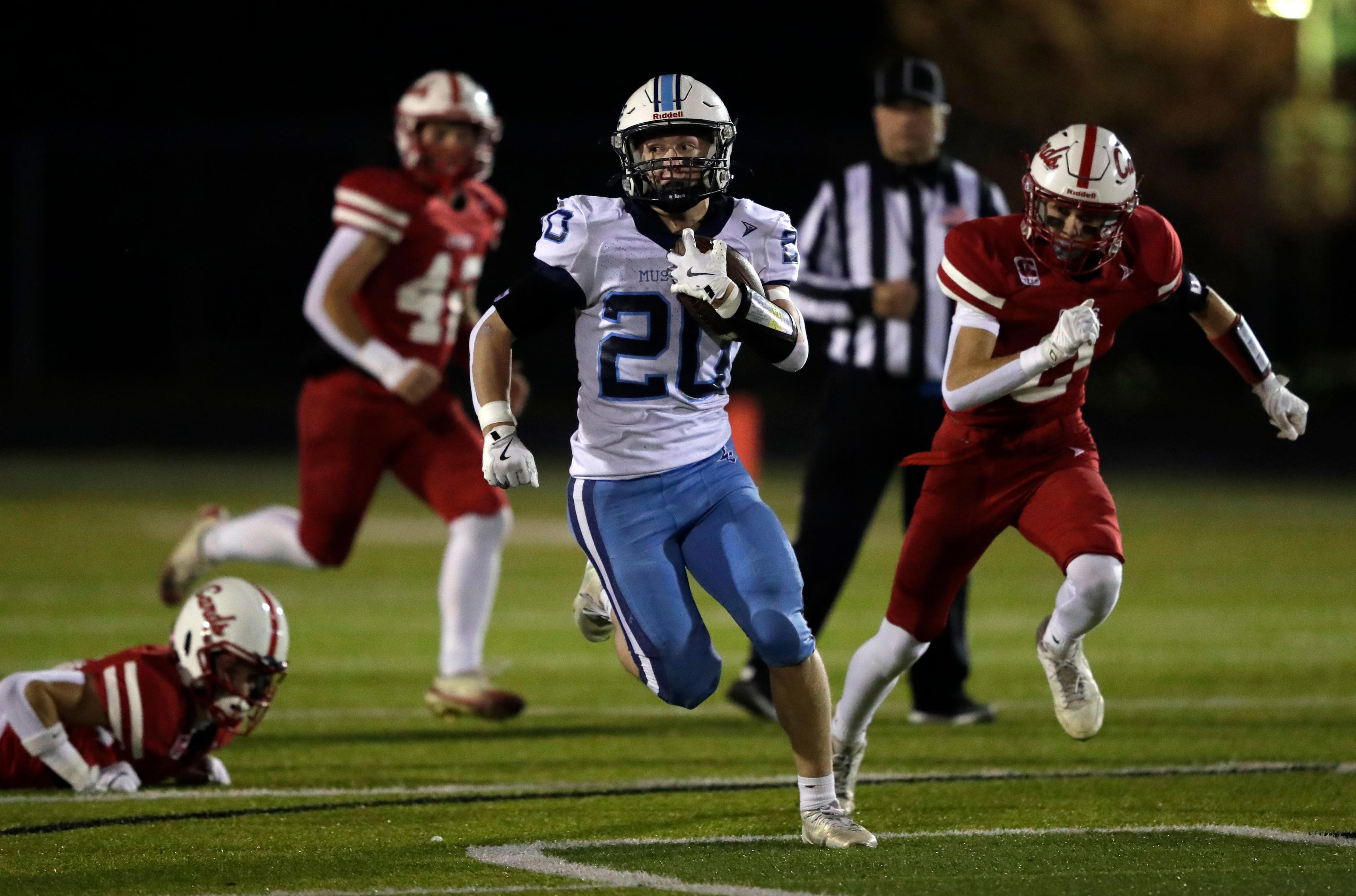 Little Chute, Winneconne earn championship berths in D4 state football ...