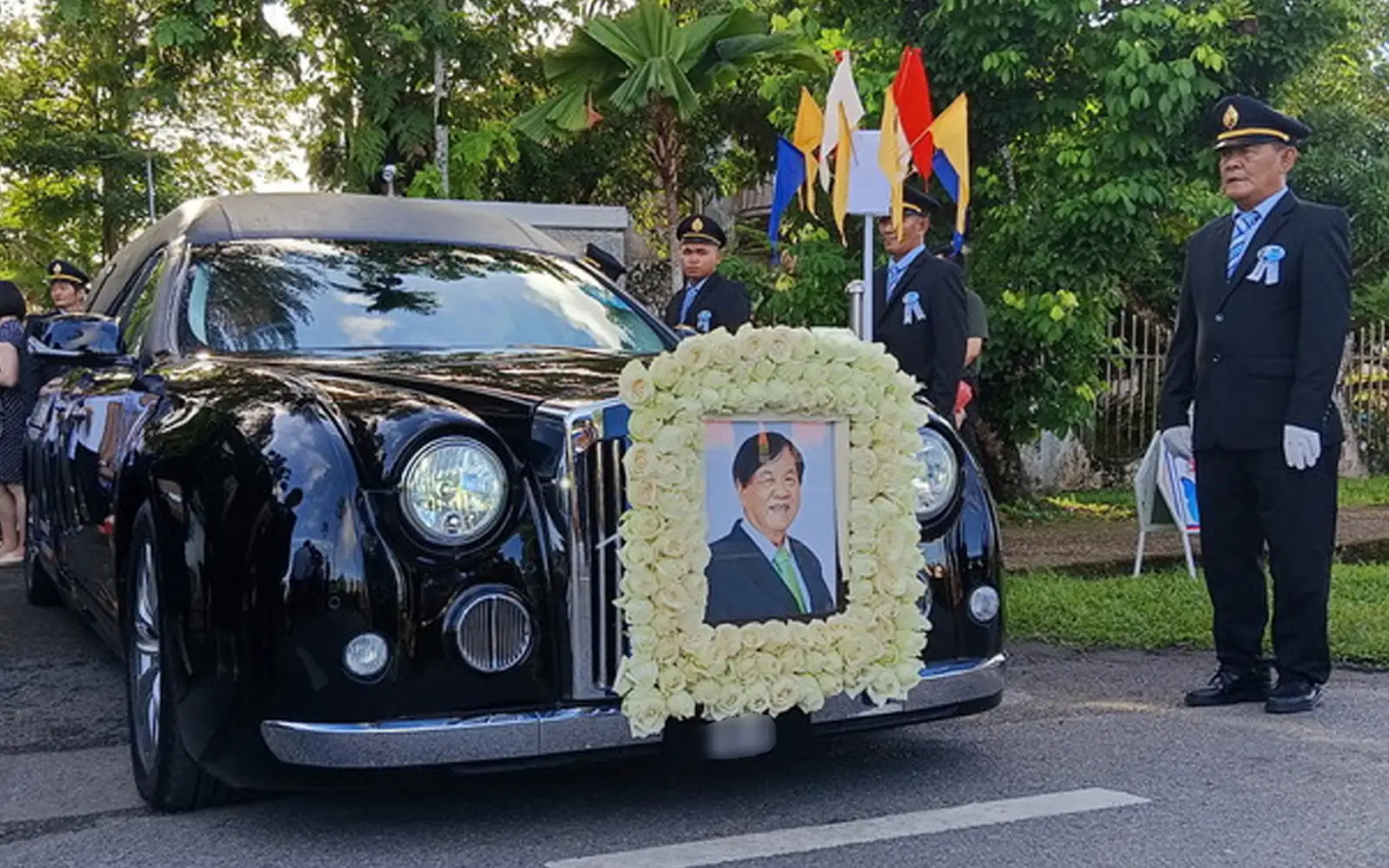 Sarawak timber tycoon Tiong Hiew King laid to rest