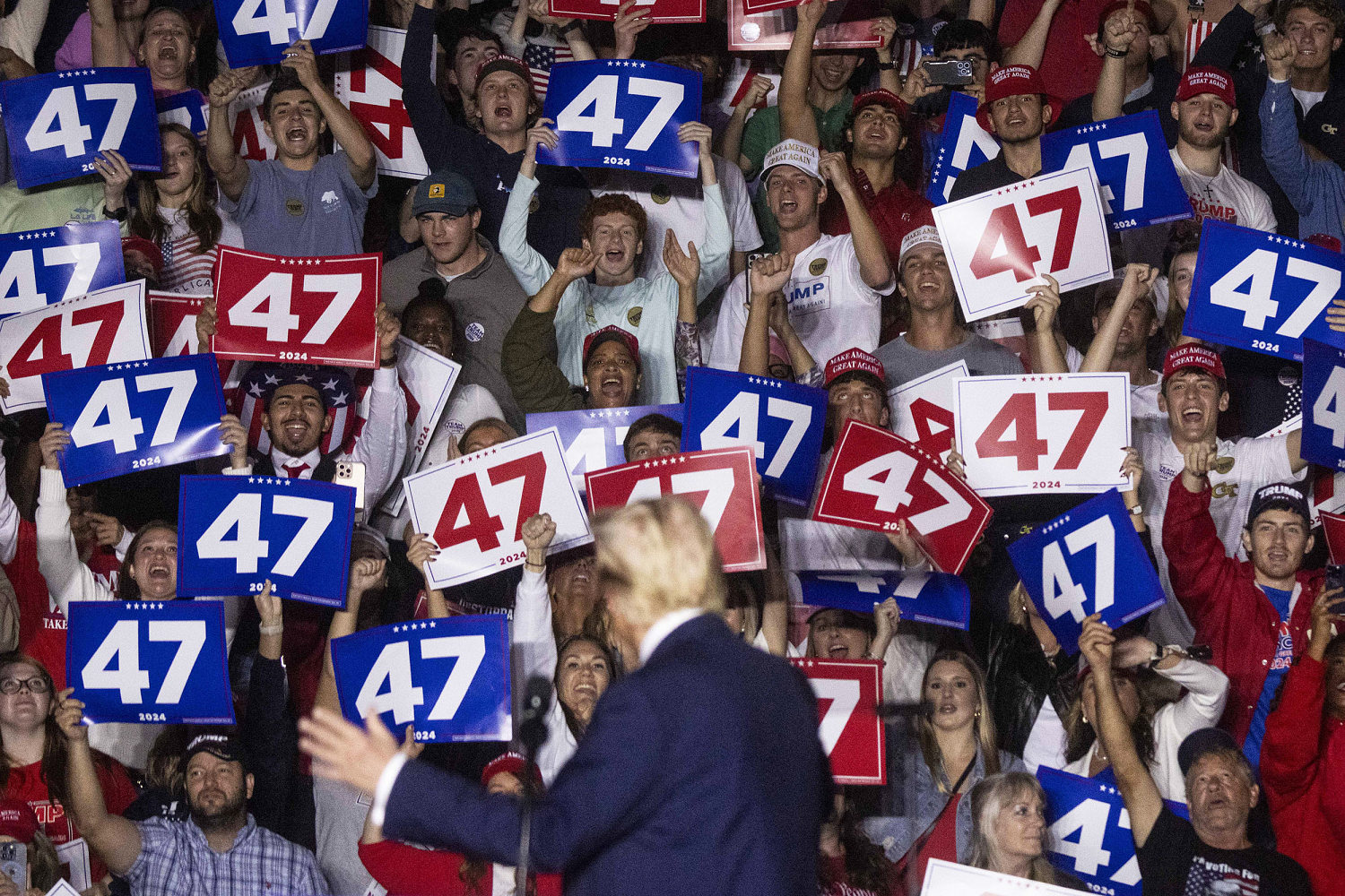 Democrats dip into the 'manosphere' in search of the key to the young ...