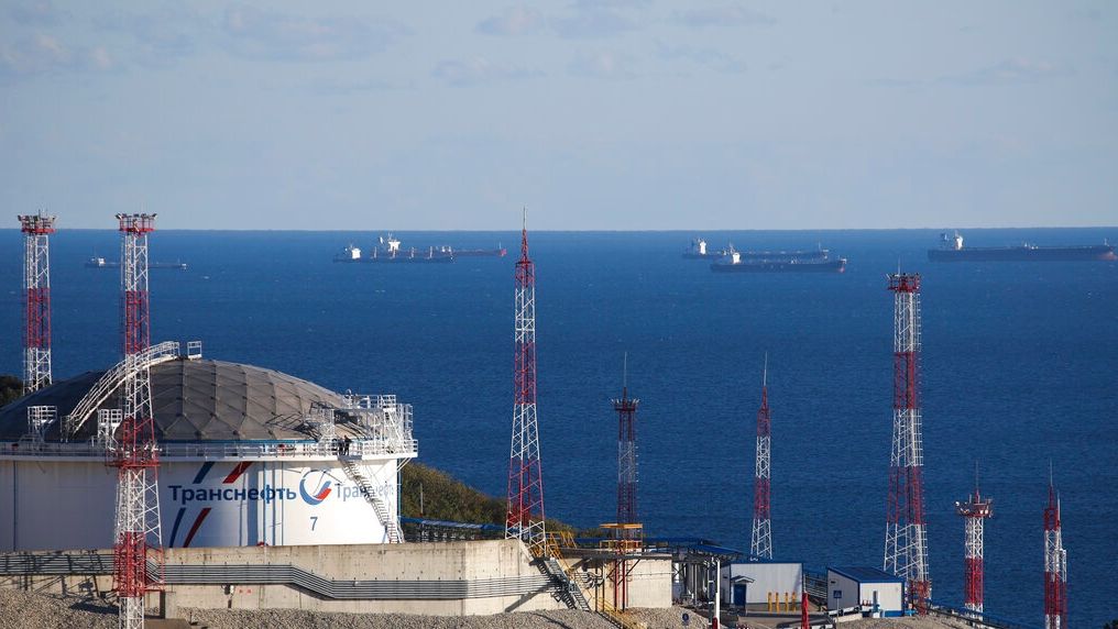 Η Ρωσία ανέστειλε τις εξαγωγές πετρελαίου από Νοβοροσίσκ - Επηρεάζεται ...