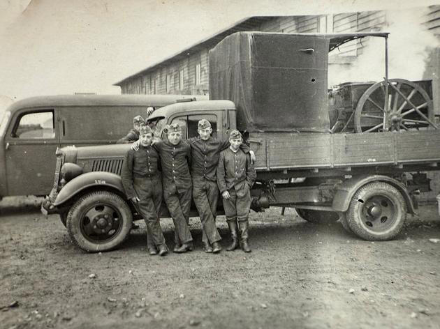 Verscharrt auf einem Acker: Wolfhager Soldat stirbt vor 84 Jahren in ...