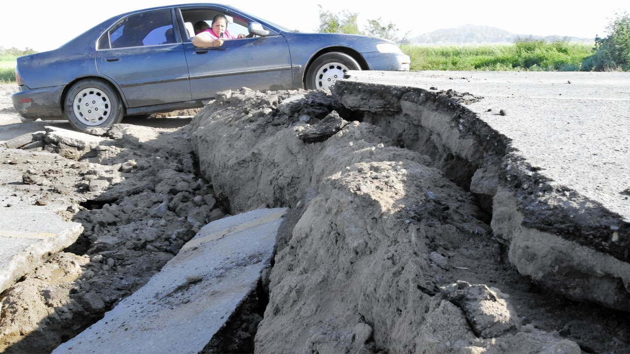 Oregon’s Hidden Giant Wakes—Colossal 47 Mile Wide Rift Breaks Open