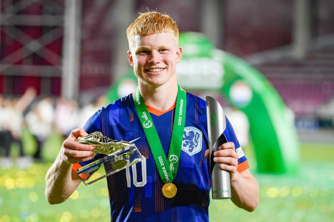 Newcastle and Real Madrid battle for 16-year-old Dutch midfield prodigy