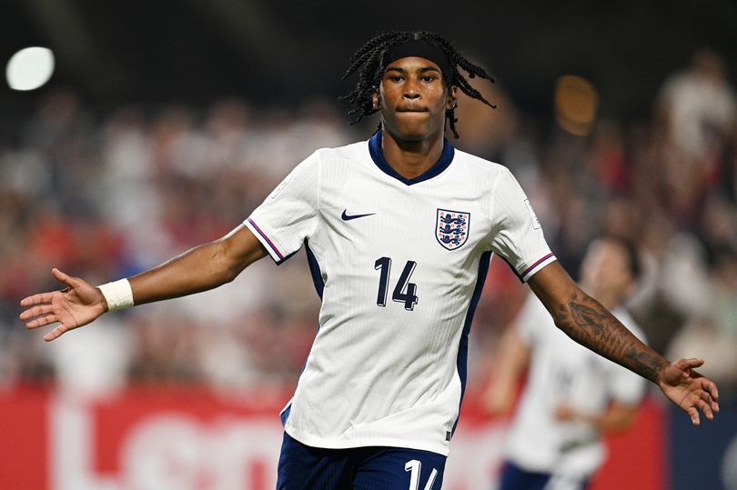 Man City winger tipped for the top names former Blue as an idol - 'I'm ...