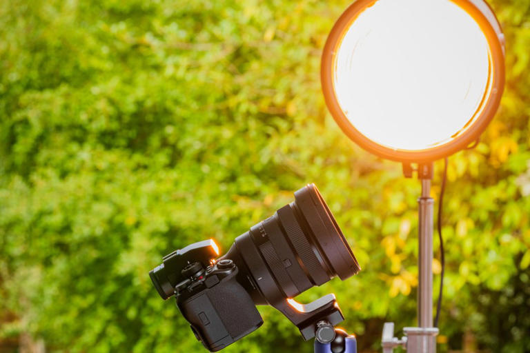 Neewer CSF10 Fresnel Lens review – the light modifier you never knew ...
