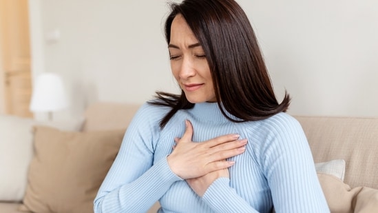 Gas trapped in the chest? Doctor says these 5 simple home remedies can ...