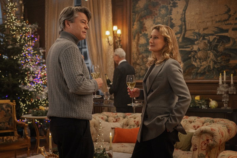 'Champagne Problems' op Netflix: alles over de nieuwe romantische kerstfilm